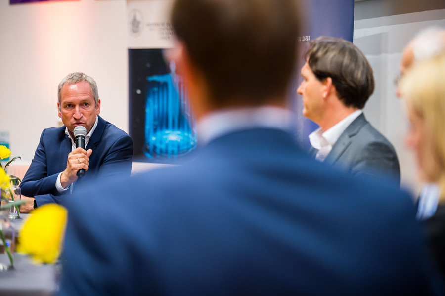 Norddeutscher Zukunftspreis KI für Prof. Marcin Grzegorzek und Prof ...